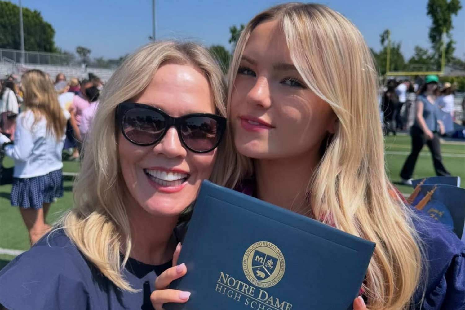 Jennie Garth Says She's Filled with an 'Overwhelming Feeling of Awe' as ...