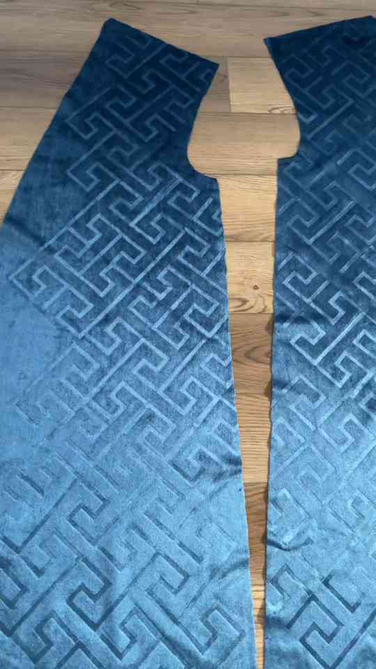 How to emboss velvet! Let me know if you try it