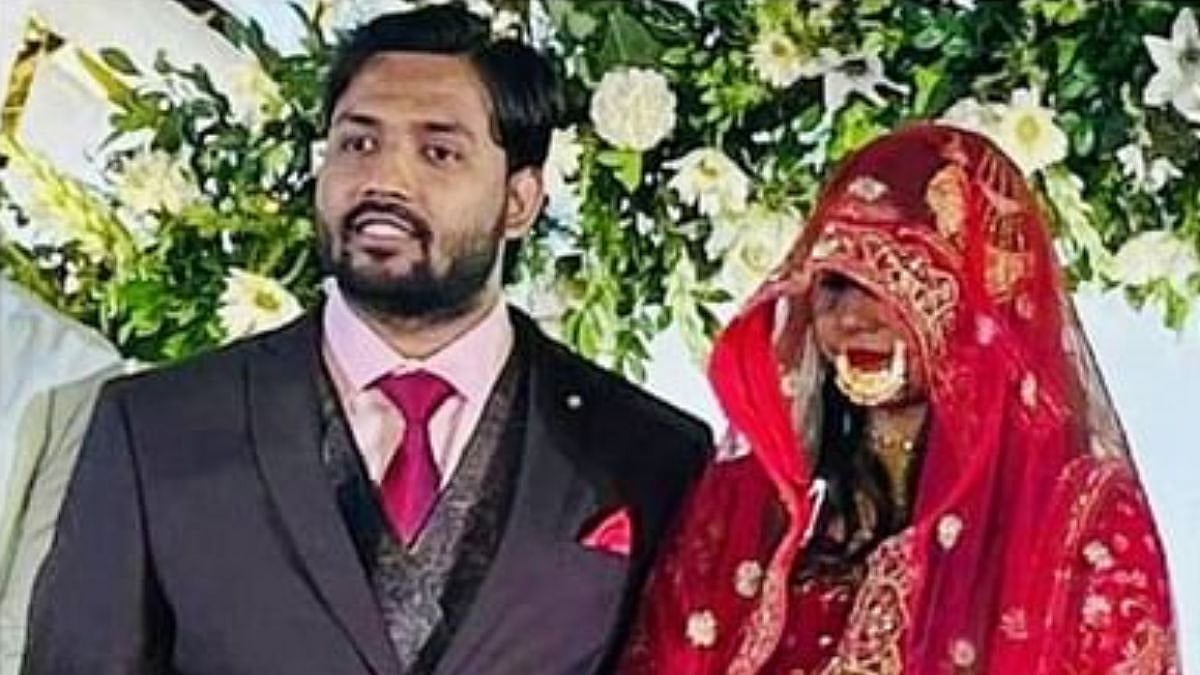 Netizens Troll Khan Sir Over Wife's Veiling At Wedding Reception