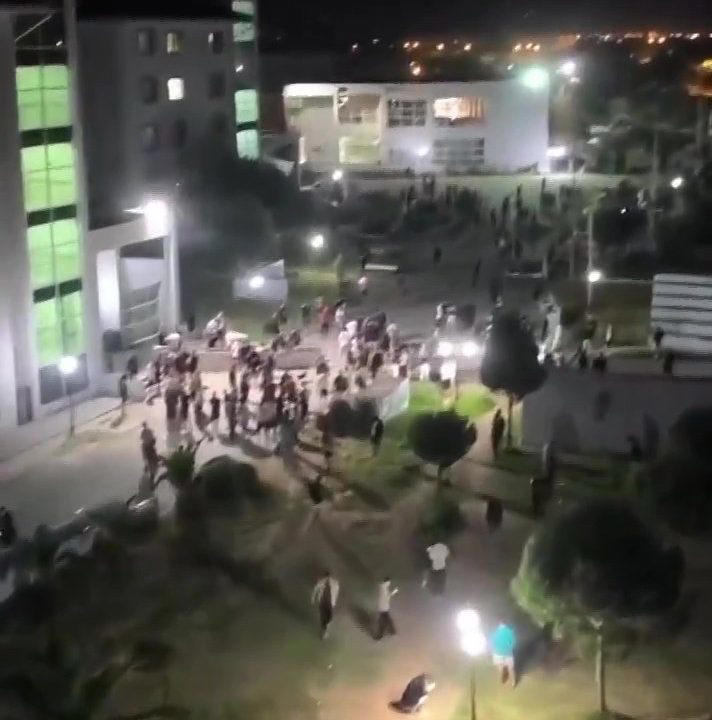 Travel agency sends message to tourists after earthquake rocks Greece ...