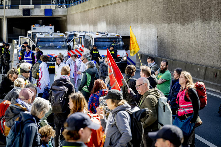 Extinction Rebellion wil tijdens NAVO-top A12 Den Haag blokkeren