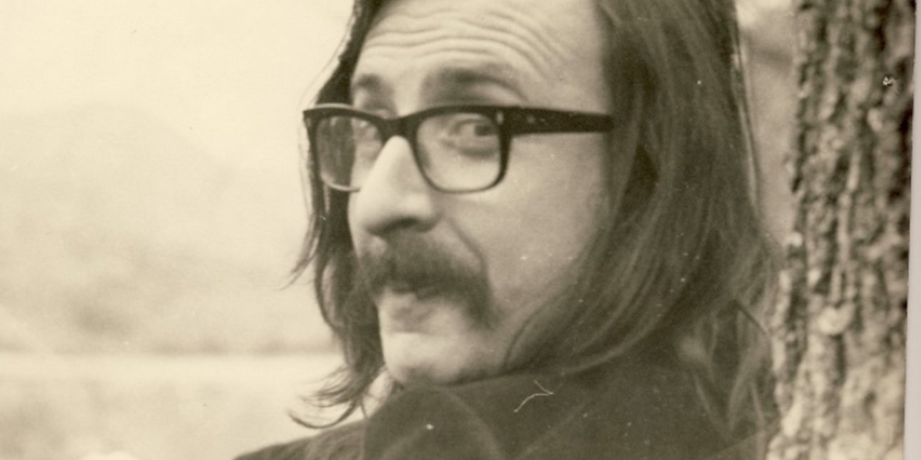 «Επρεπε να γίνω 80 για να με καλέσουν στο Rockwave» -Ο Διονύσης ...
