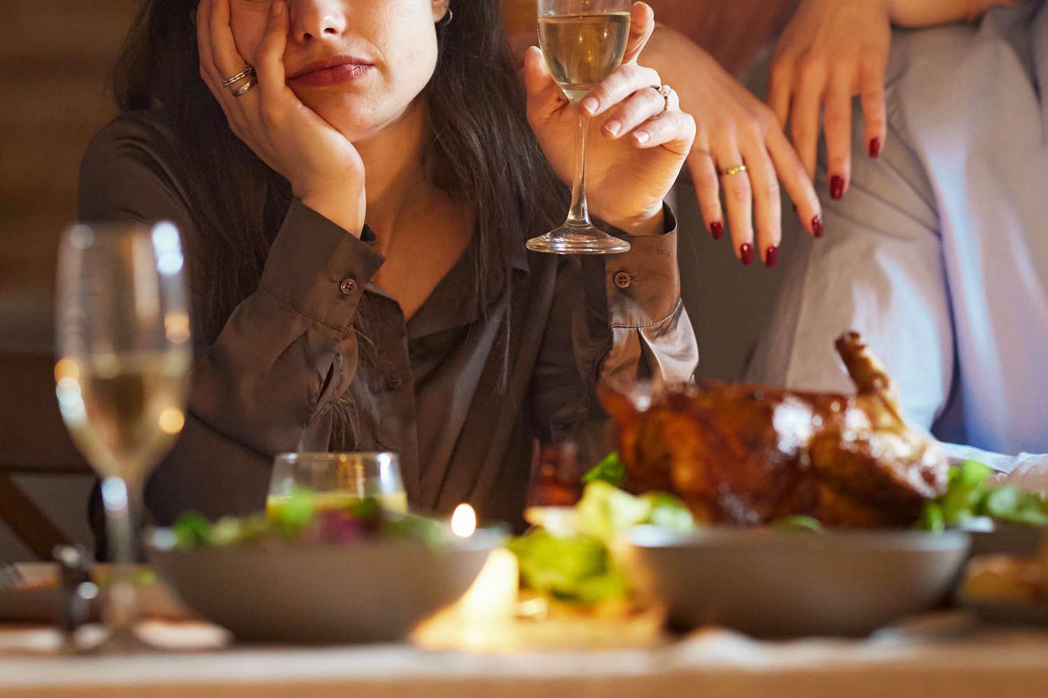 Wife Cancels Impromptu Dinner Party After Husband Gives Her Just 4 ...