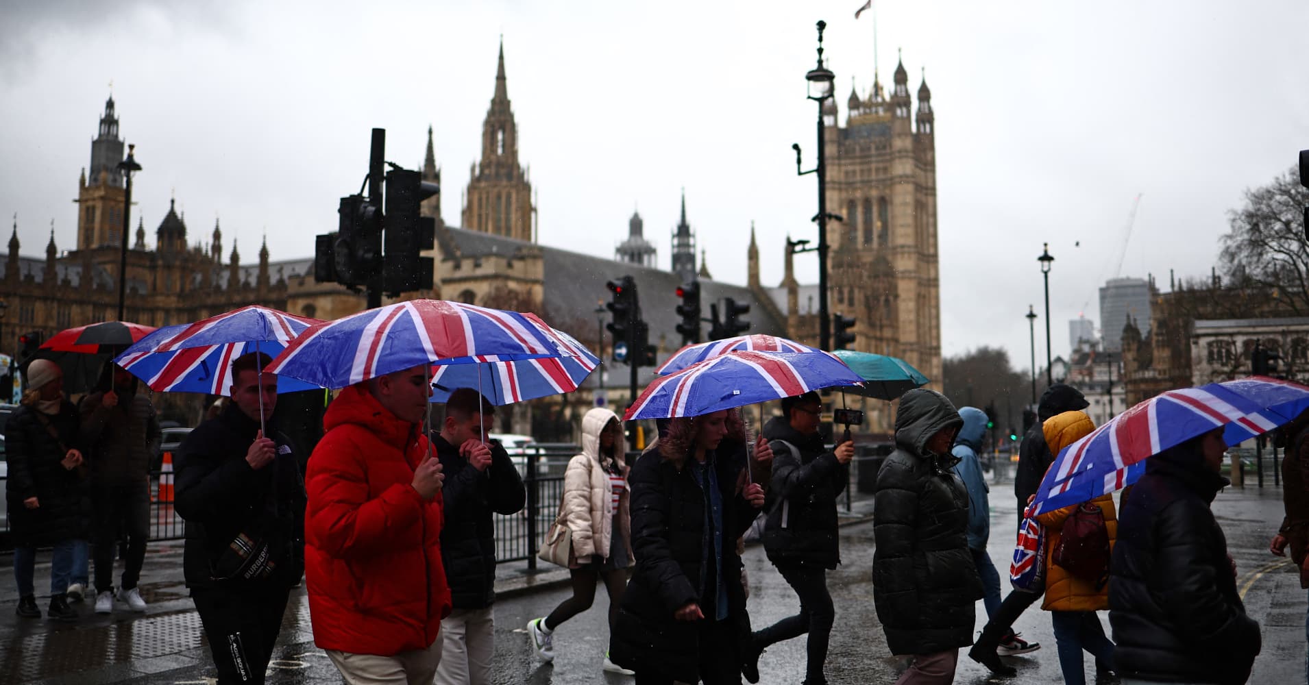 European stocks edge lower with Trump's EU tariff threats, UK election ...