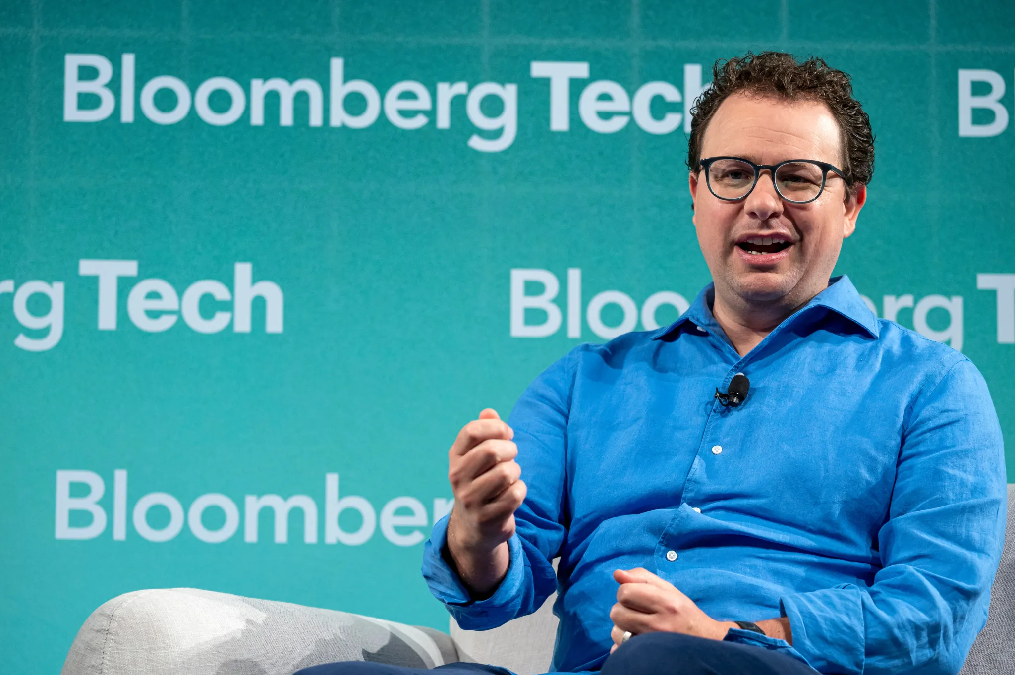 OpenAI and DeepMind are losing engineers to Anthropic in a one-sided ...