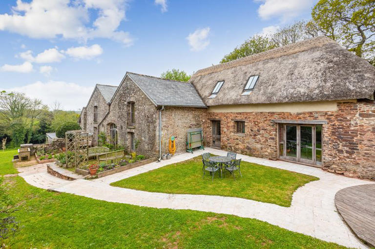 Grand Designs' 'best ever' home goes on the market for first time - for ...