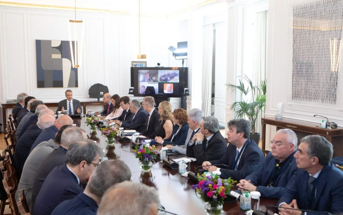 Ο Πρωθυπουργός αποφασισμένος να υπερασπιστεί το δημόσιο πανεπιστήμιο ...