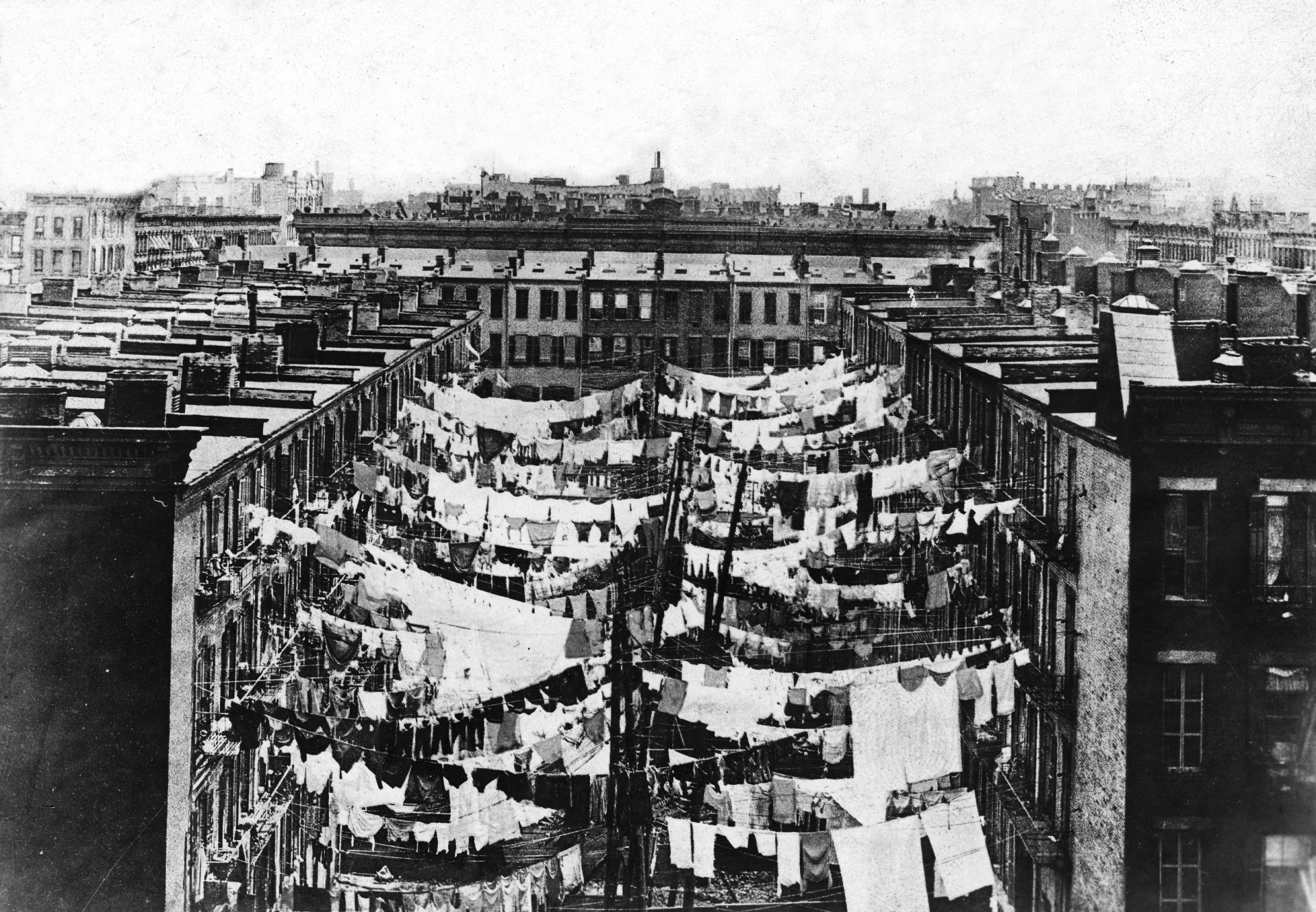 Inside New York’s 1900s slums in photos