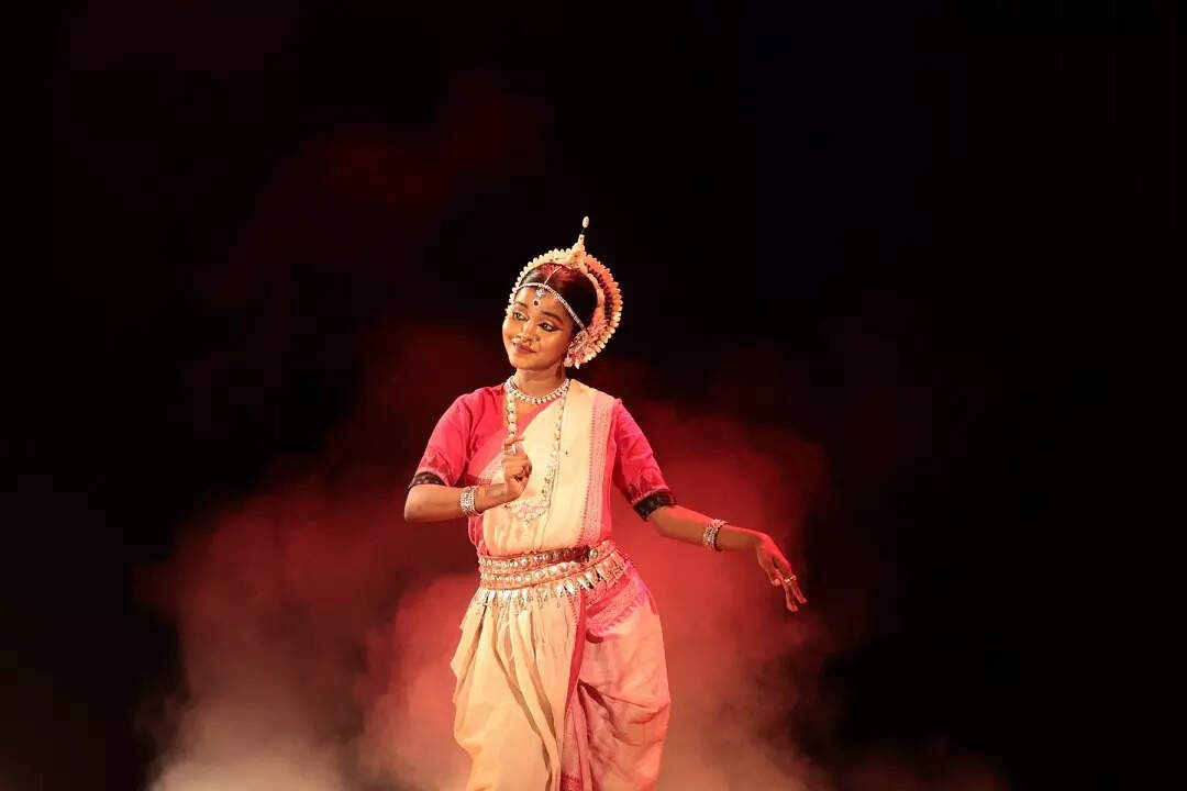 Tithi Das celebrates five years of her dance institute with multi-genre ...