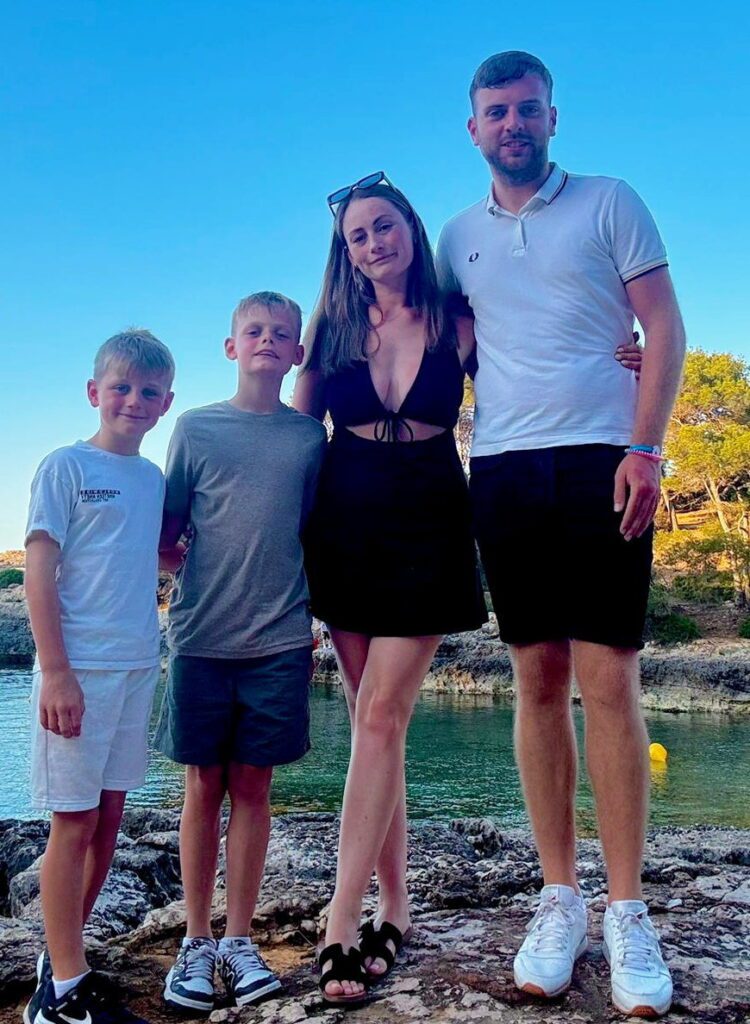 Hundreds of Brits stranded in Majorca amid air traffic chaos