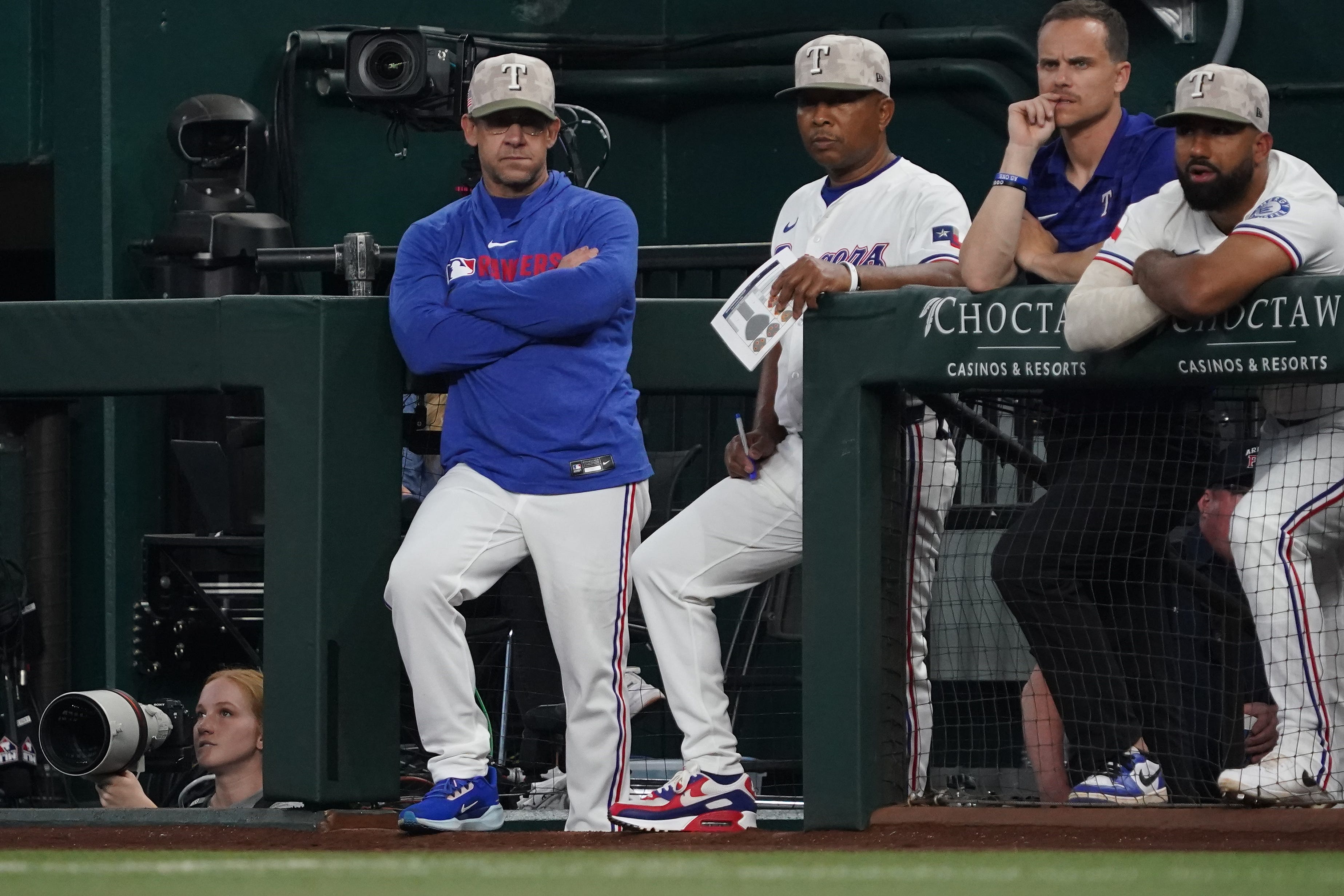 It's a Boone family reunion this week as Yankees welcome Texas Rangers