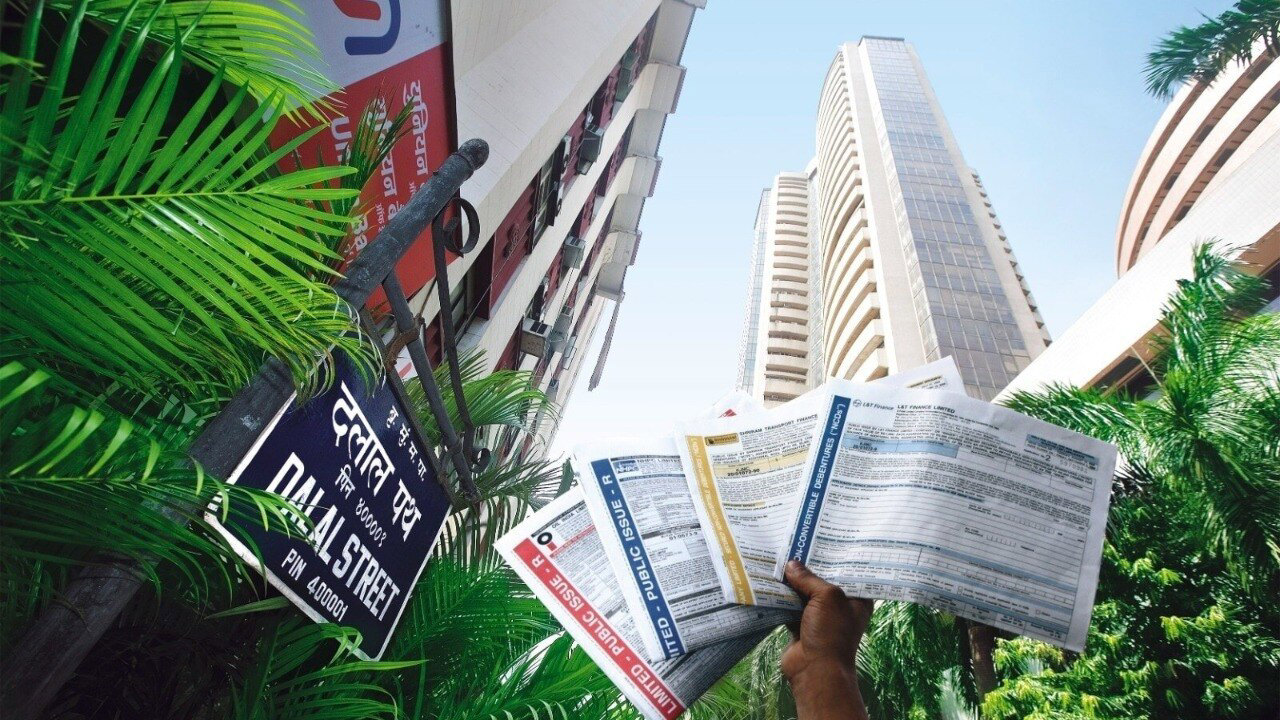 Sensex surges 700 points. Why stock market is rising today despite ... Sensex surges 700 points. Why stock market is rising today despite ...