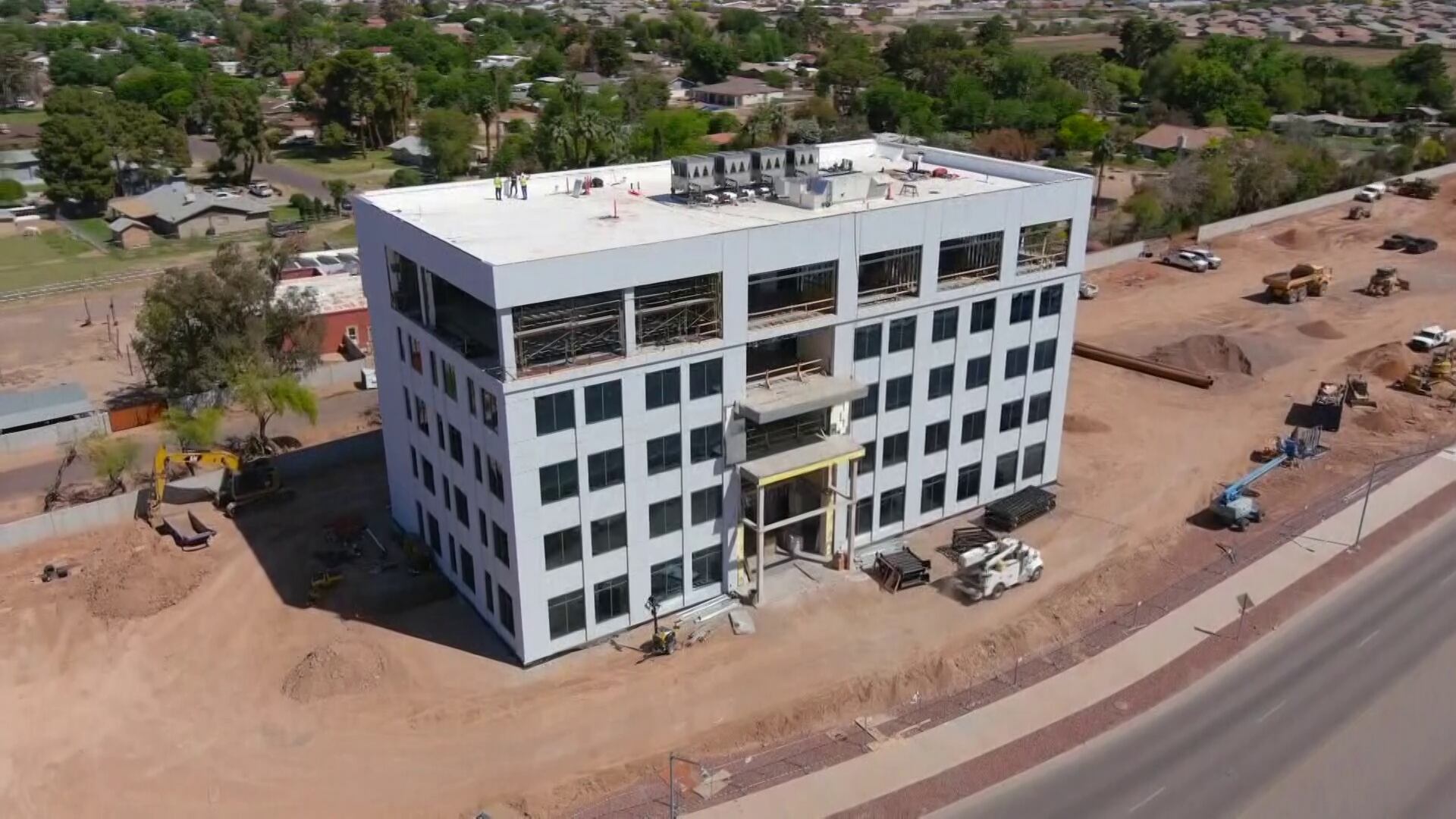 Glendale voters split over VAI Resort props, early results show