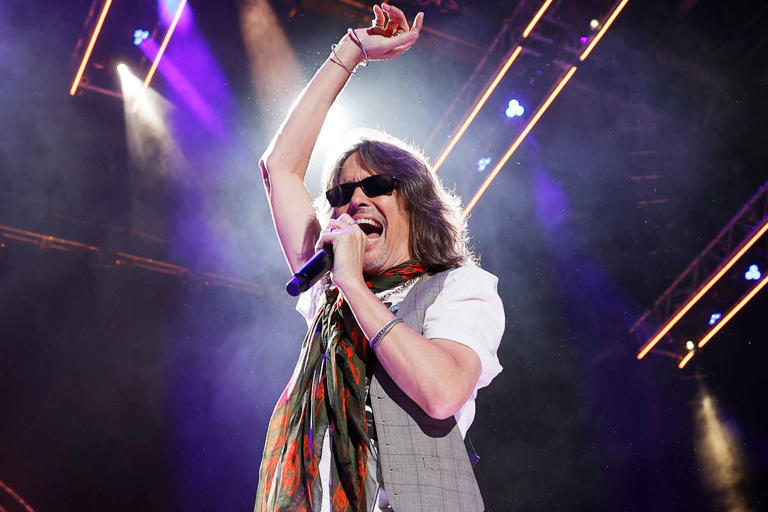 Foreigner Lead Singer Kelly Hansen Announces Exit as Band Taps ...