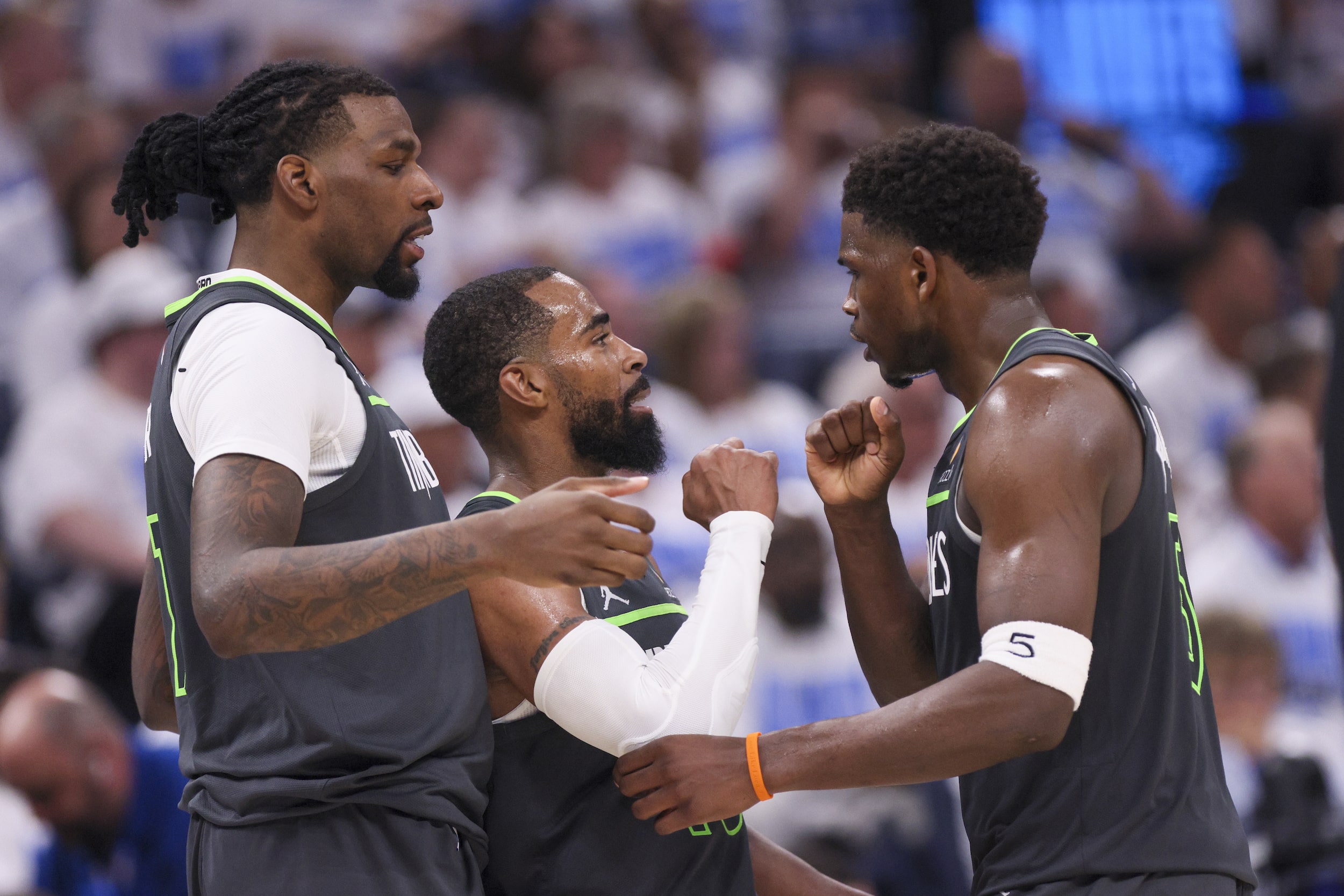 NBA: Rested Timberwolves look listless in Game 1 loss to Thunder