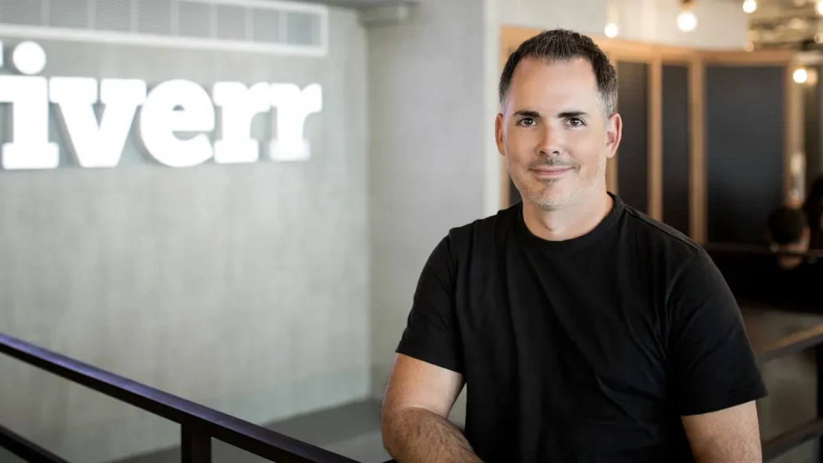 Micha Kaufman, CEO de Fiverr, totalmente desesperado, alerta: "Viene a ...