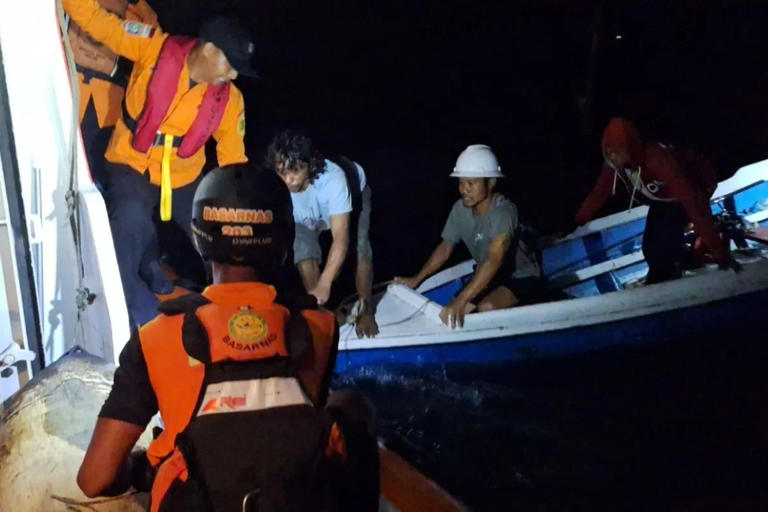 Kapal Mati Mesin di Perairan Balikpapan, 3 Orang Dievakuasi Tim SAR, Begini Kondisinya