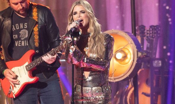 Jessica Simpson says she was ‘dying' and had to fight not to cry during ...