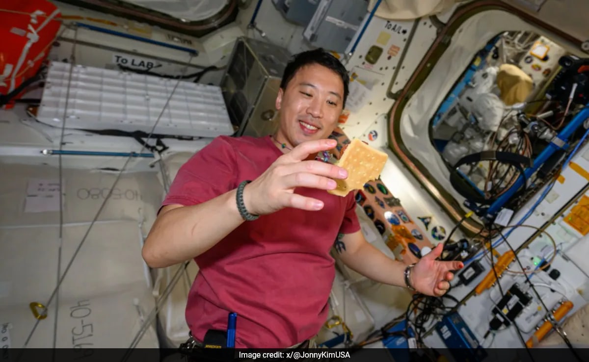 NASA Astronaut Makes "Ranger Burger" In Space: "Miss Cooking For My ...