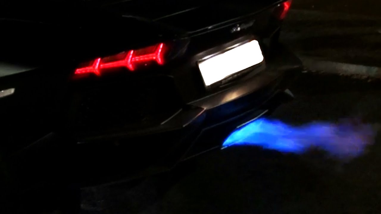 Lamborghini Aventador – Auspuff-Flammen, V12-Sound & Feuer beim Hochdrehen