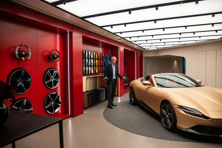 Ferrari rivoluziona i suoi concessionari: lo showroom Samocar di Roma ...