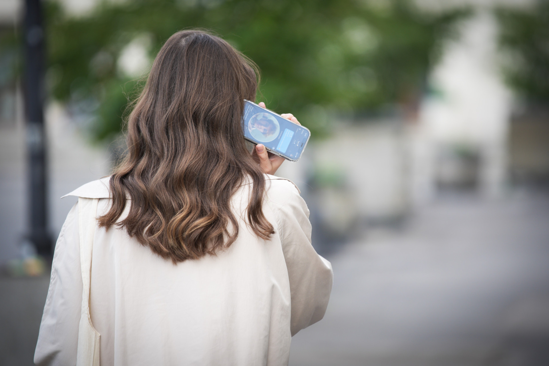 How your smartphone can lead to serious health problems