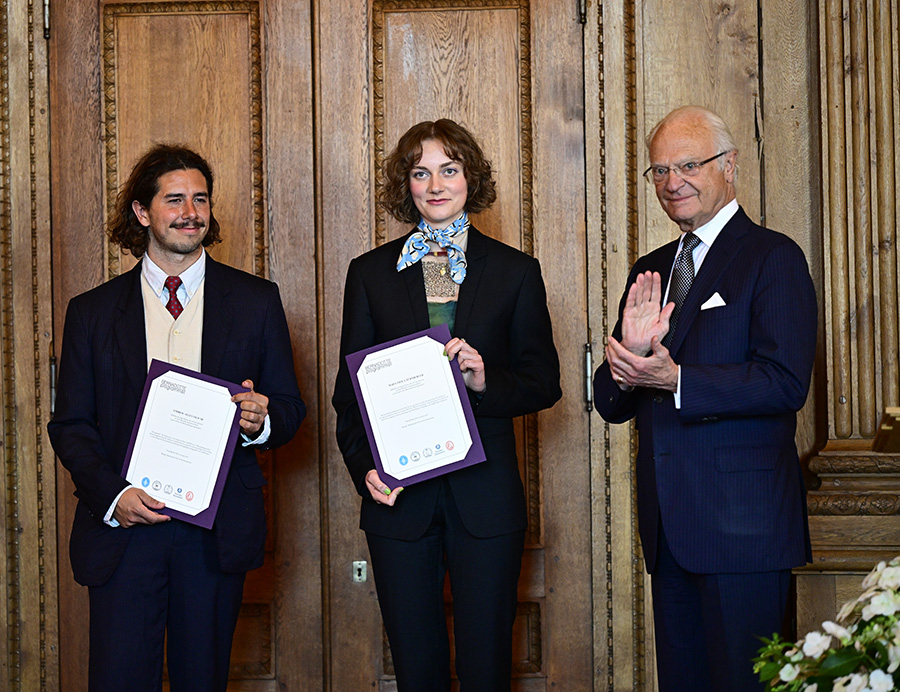 Kungens glädjefnatt – gav bort sina pengar på slottet