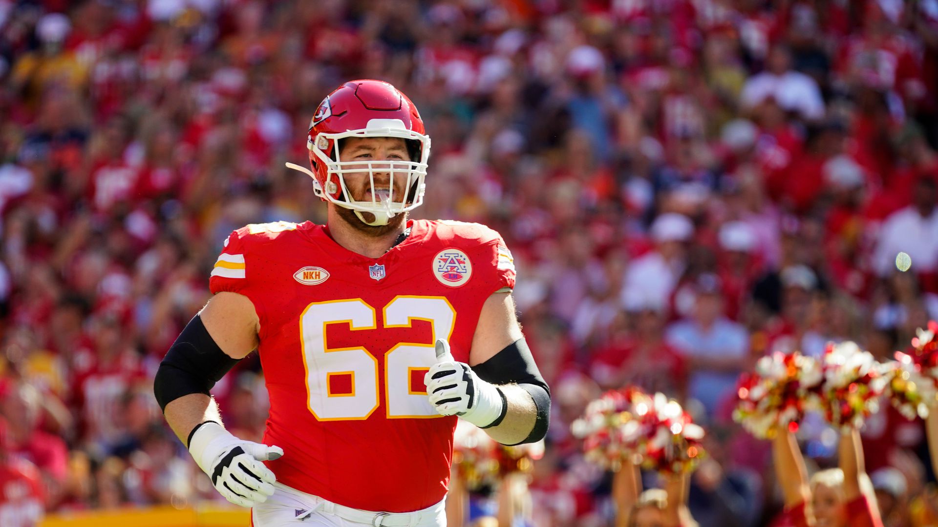 Arrowheadlines: Joe Thuney signs new contract with Bears