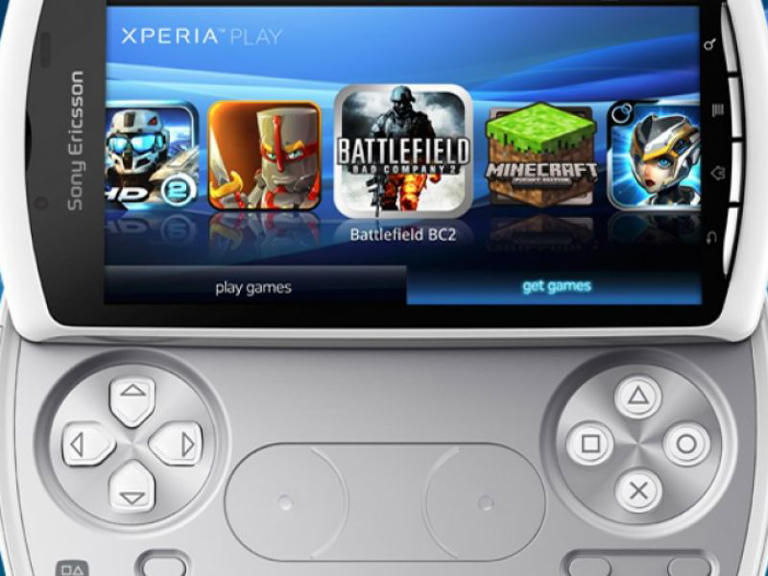 Ricordi lo smartphone Sony che si trasformava in una PSP? Riscopriamo ...