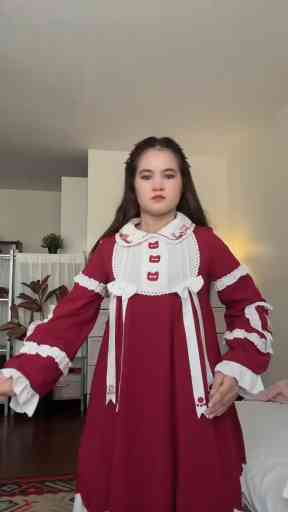 Katseye’s Robie Doll Grooves to the Beat