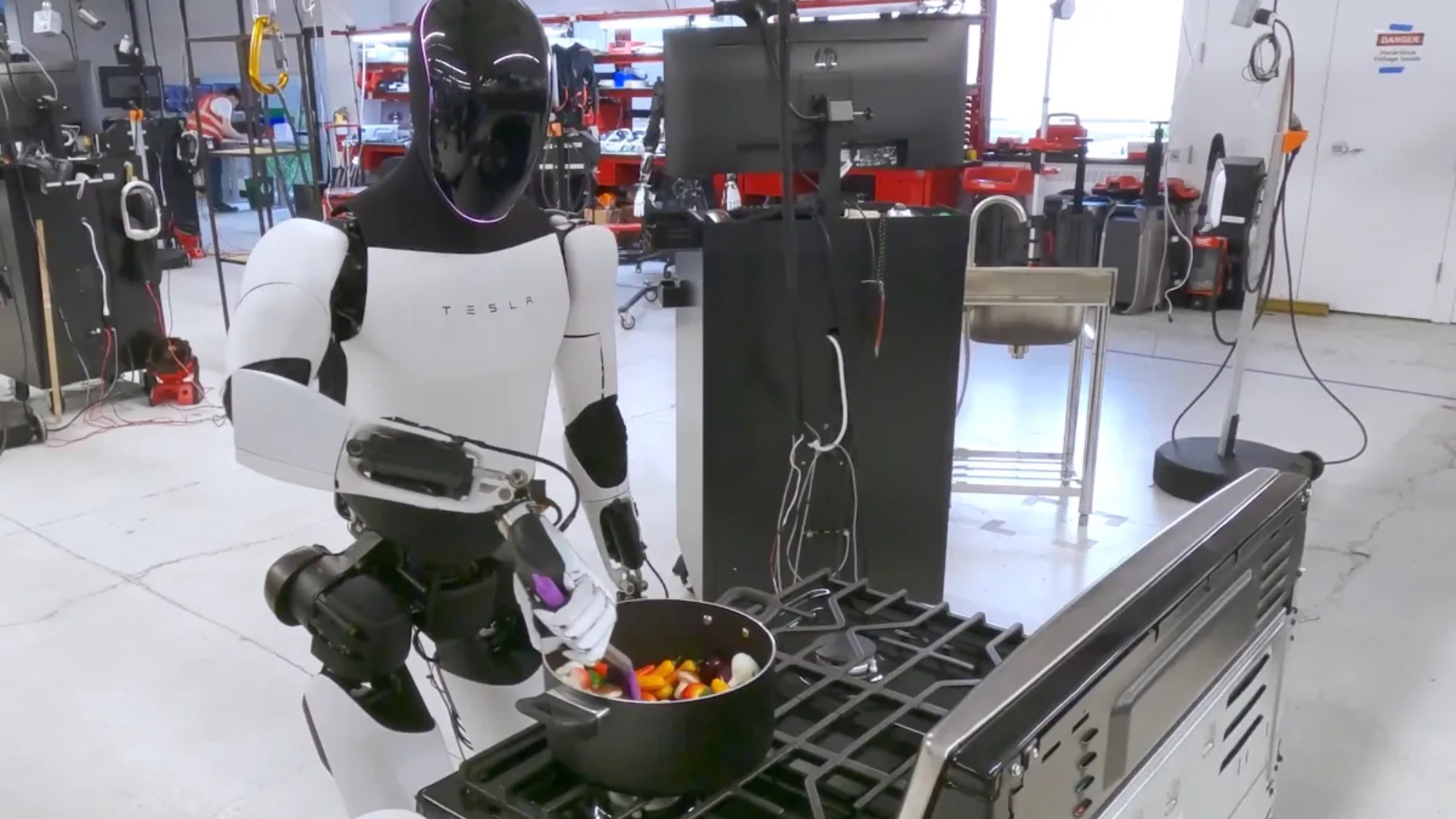 Tesla-robot kan naast dansen ook koken, opruimen, stofzuigen en meer