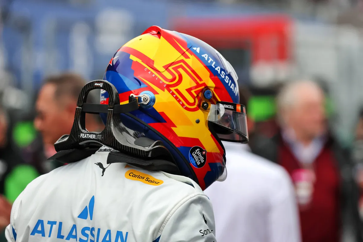 Sainz ammette che Williams 'non sarà più sviluppata nel 2025' mentre ...