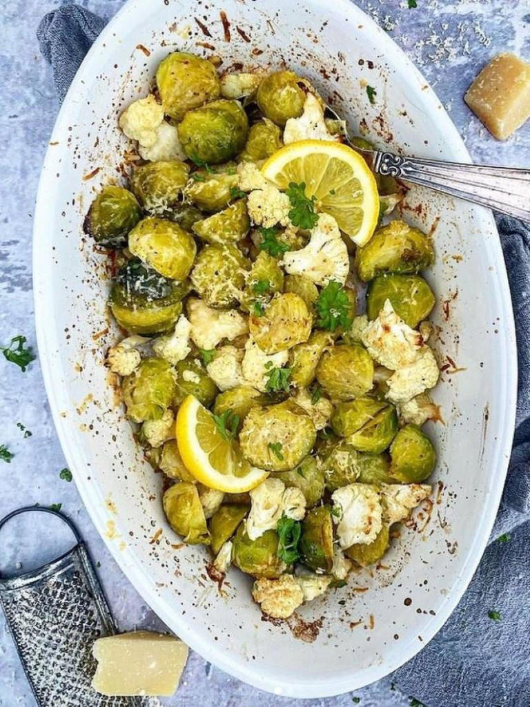 These Roasted Brussels Sprouts and Cauliflower with Lemon and Parmesan ...