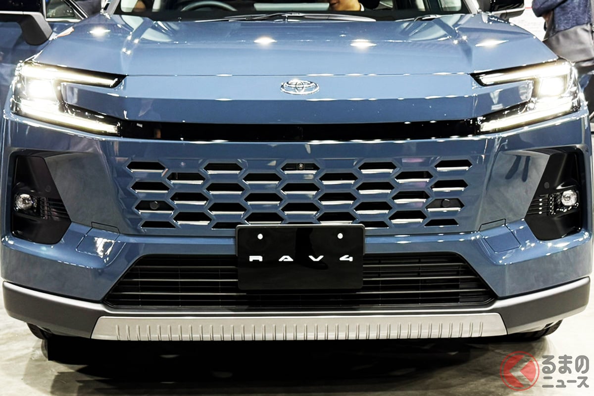 クルマづくりが変わる!? 新型「RAV4」世界初公開！ トヨタ独自「Arene」採用しSDV量産へ 交通事故ゼロを目指す