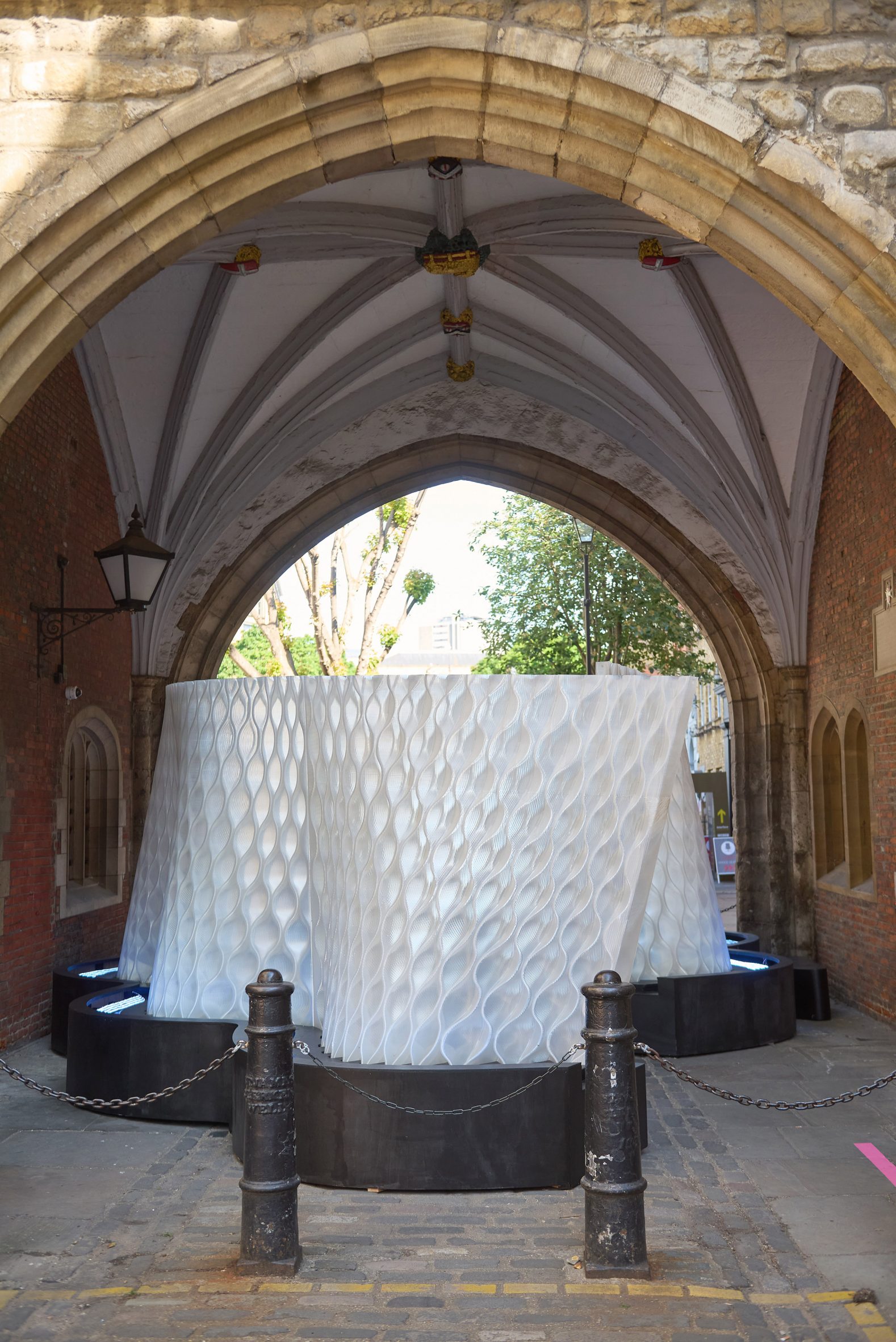 Arthur Mamou-Mani's 3D-printed "water corridor" unveiled at Clerkenwell ...