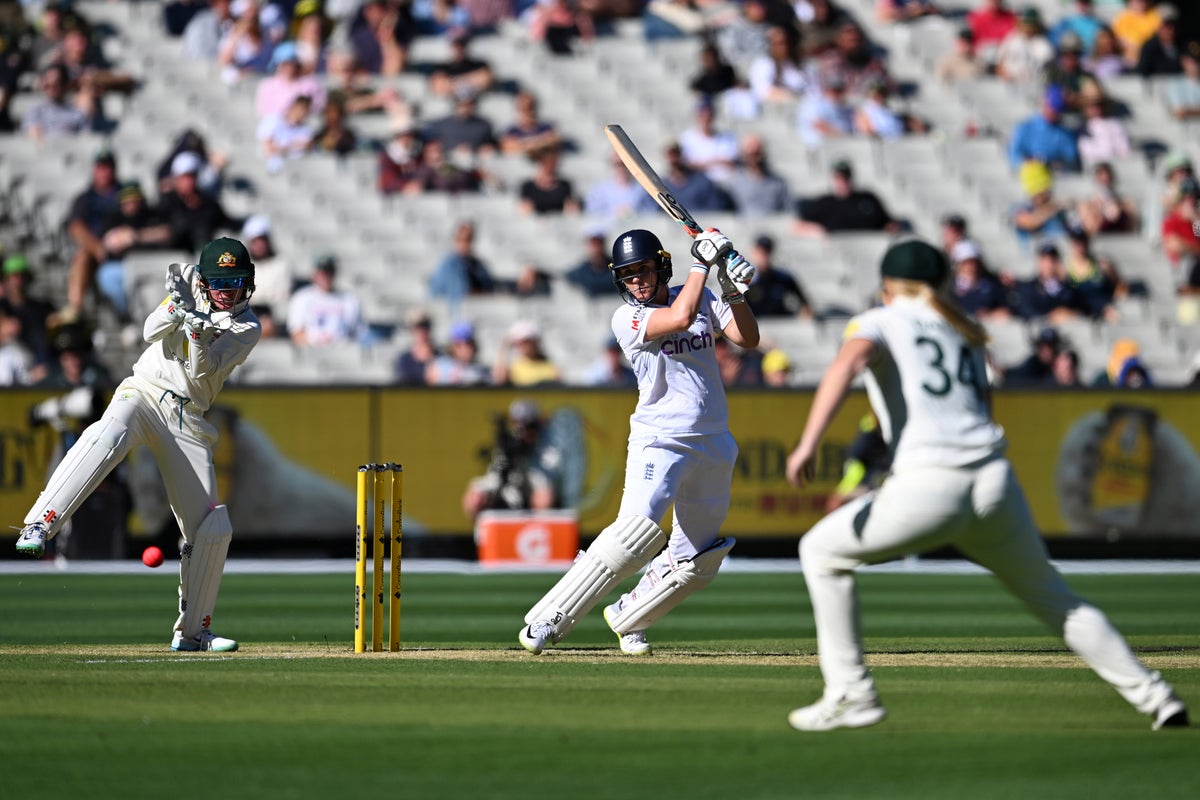 England coach issues warning to squad after Ashes furore