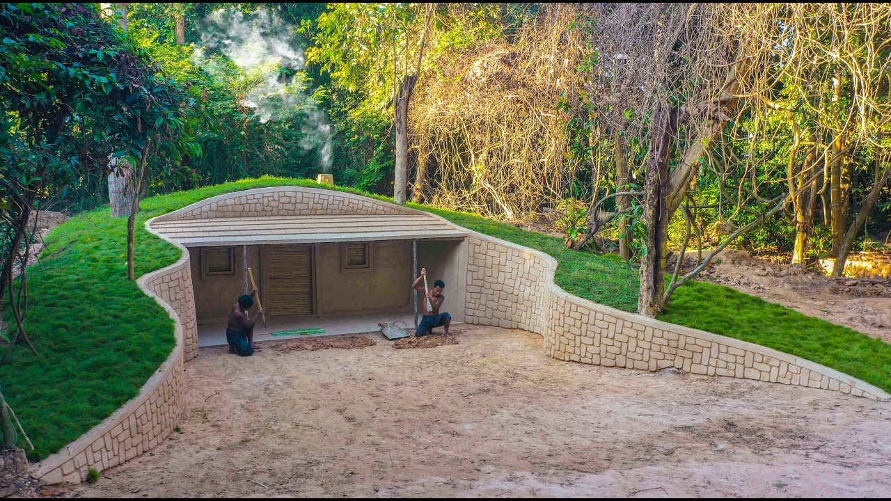 15 Days to Build the Ultimate Grass-Roof Hobbit House by Hand