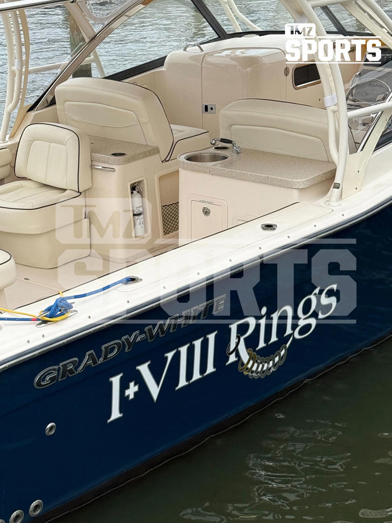 Bill Belichick and Jordon Hudson continue to fuel engagement rumors ...