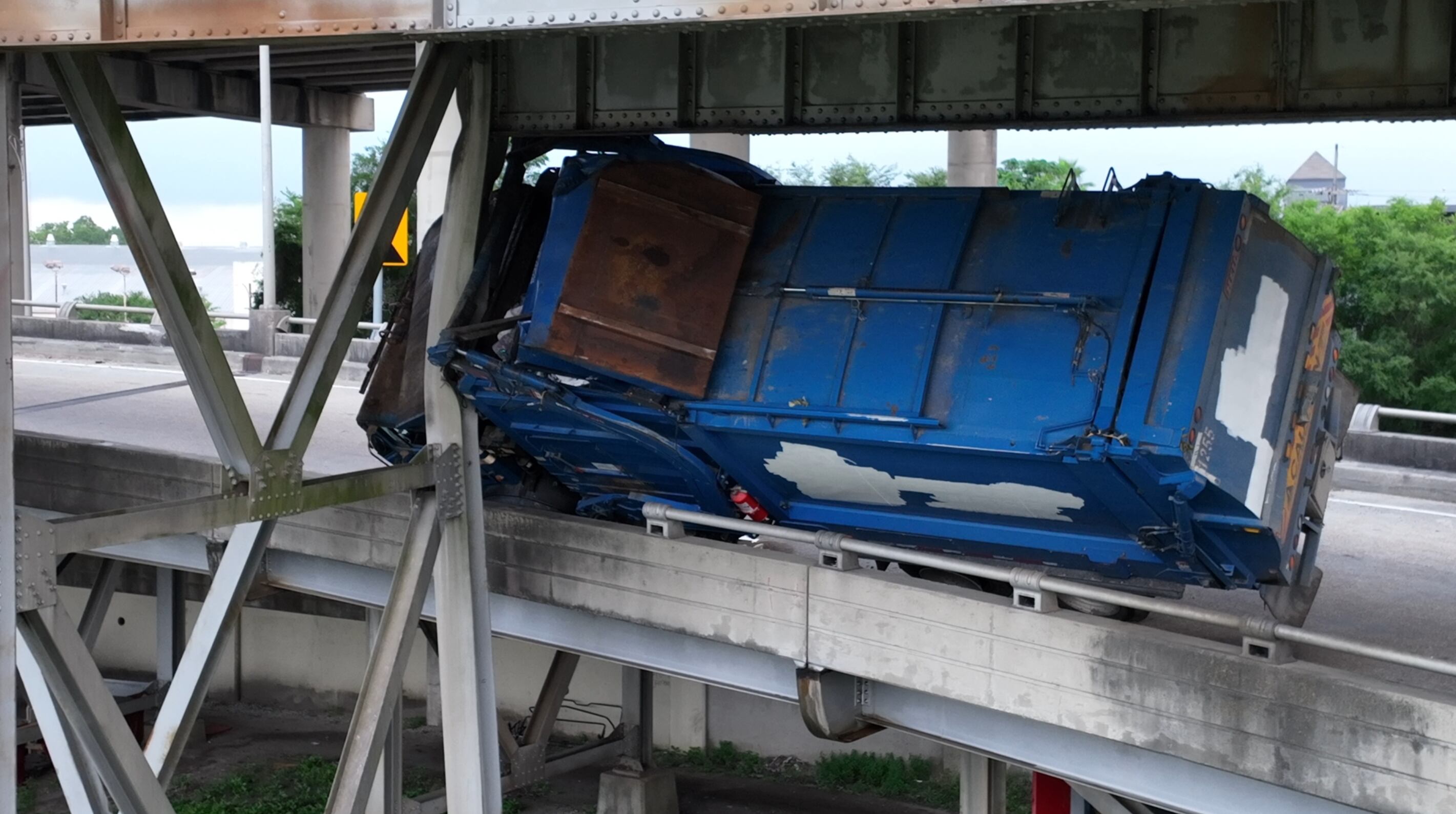 Garbage truck crash shuts down I-10 exit at Airline Highway for at ...