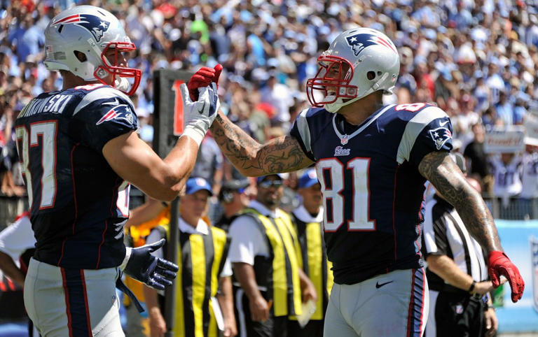 Rob Gronkowski opens up on bizarre Aaron Hernandez story from Patriots ...
