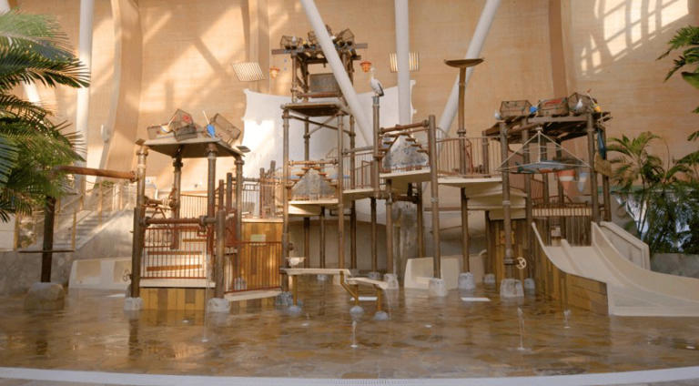 Center Parcs reveals first pictures of brand new £400,000,000 holiday ...