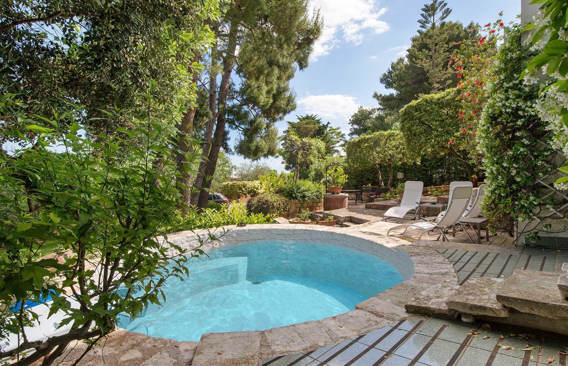 10 garden features that people hate, and 10 they love