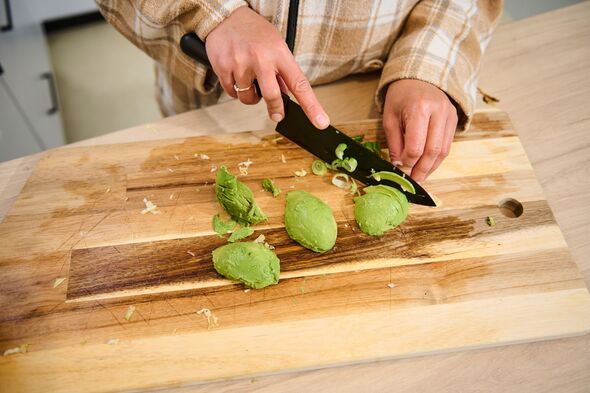 You're cleaning chopping board wrong as This Morning star shares two ...