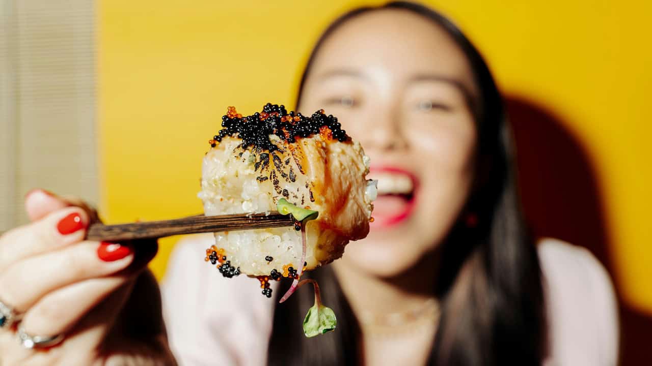 12 Iconic Dishes Every Foodie Should Try Once