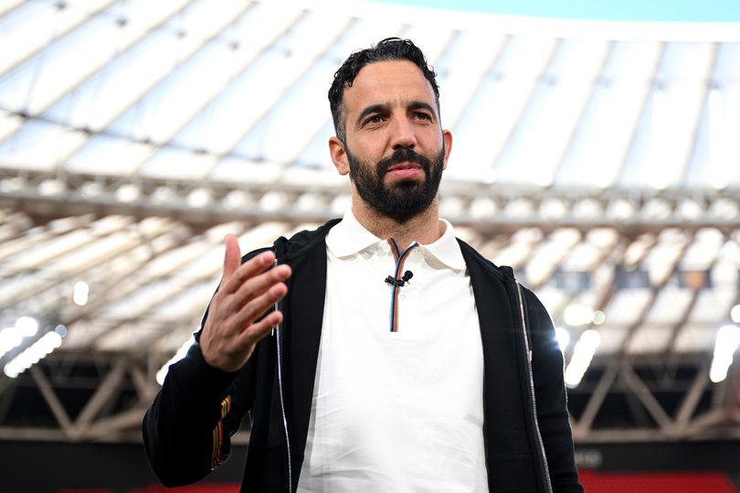 Liam Delap to Man United transfer 'talks held' amid £100m update