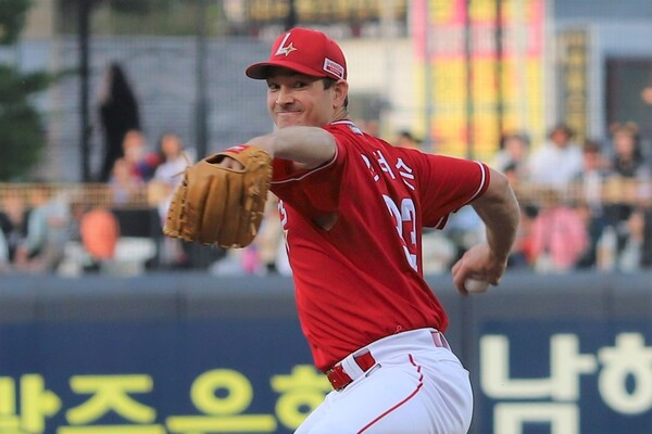 '앤더슨 4승-최지훈 3안타' SSG, 4연승 질주… 두산, 충격 5연패