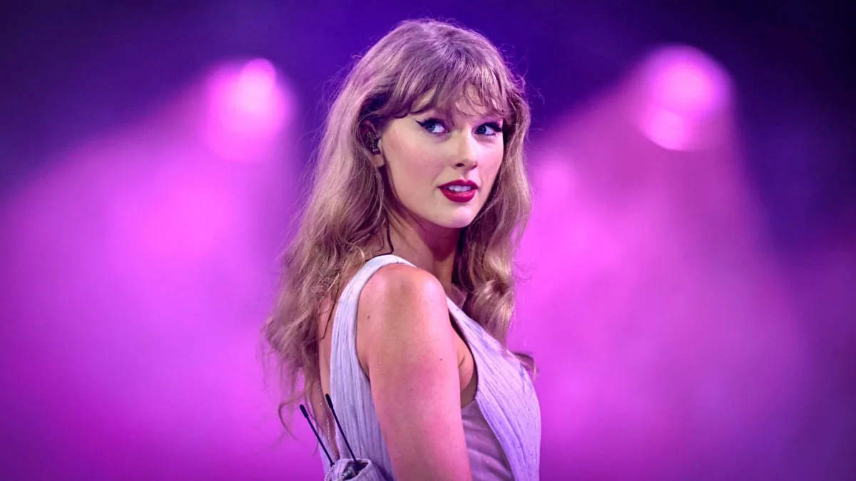Weeks of billboards and countdowns led to this: Taylor Swift confirms ...