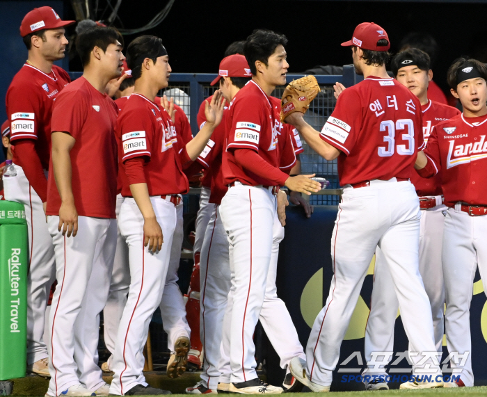 SSG has won four consecutive games, and Doosan has won all four games ...