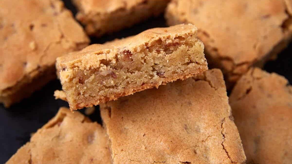 18 Easy Dessert Bars Anyone Can Master (Even Beginners!)