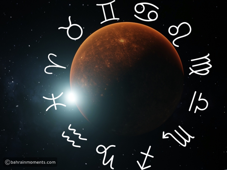 Mercury Signs 101: How You Think, Speak, and Text